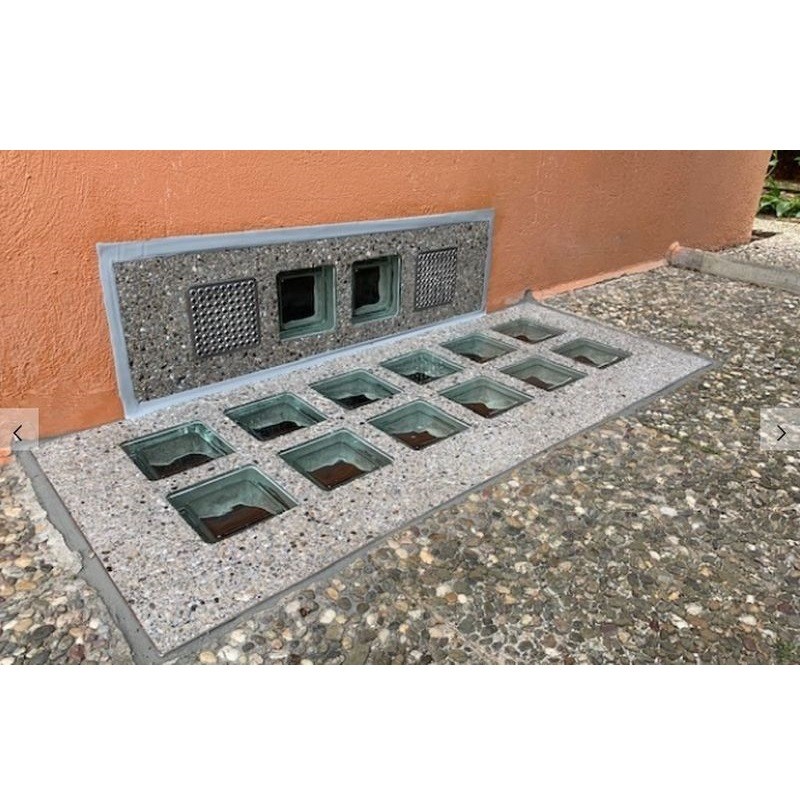 Dalle pour cour anglaise, soupirail et saut de loup